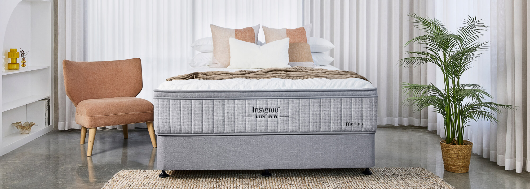 Insignia Luxuria | Bedshed